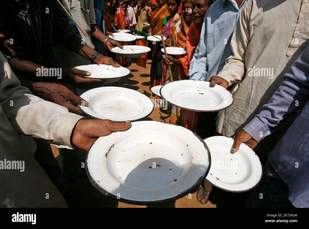 Stealing food for a plate hi-res stock photography and images - Alamy