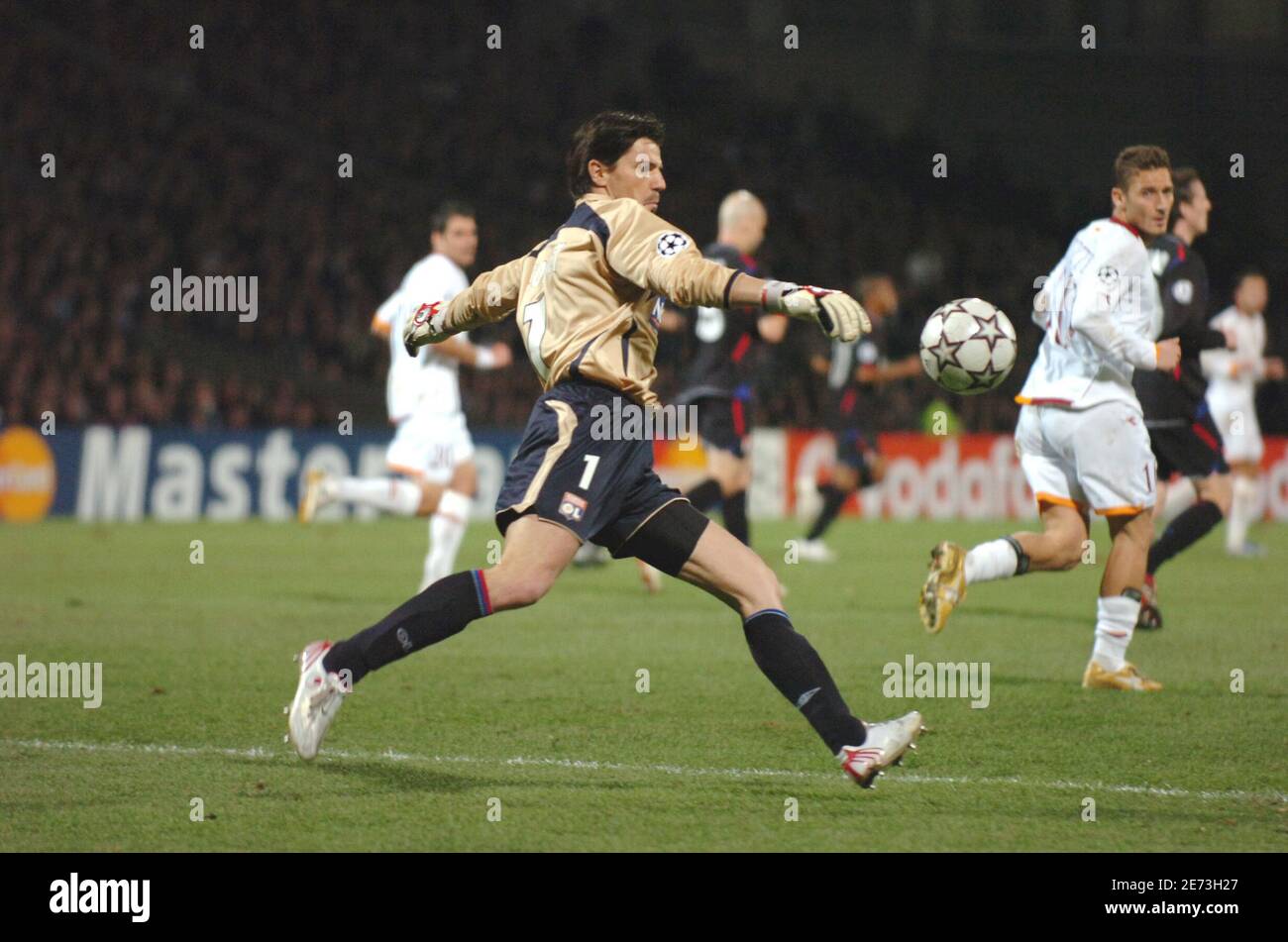 Olympique Lyonnais' Gregory Coupet in action during the UEFA Champions ...