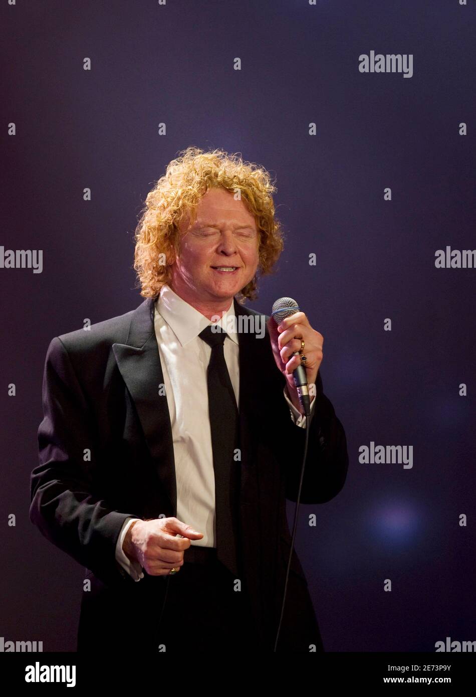 Mick hucknall of simply red hi-res stock photography and images - Alamy