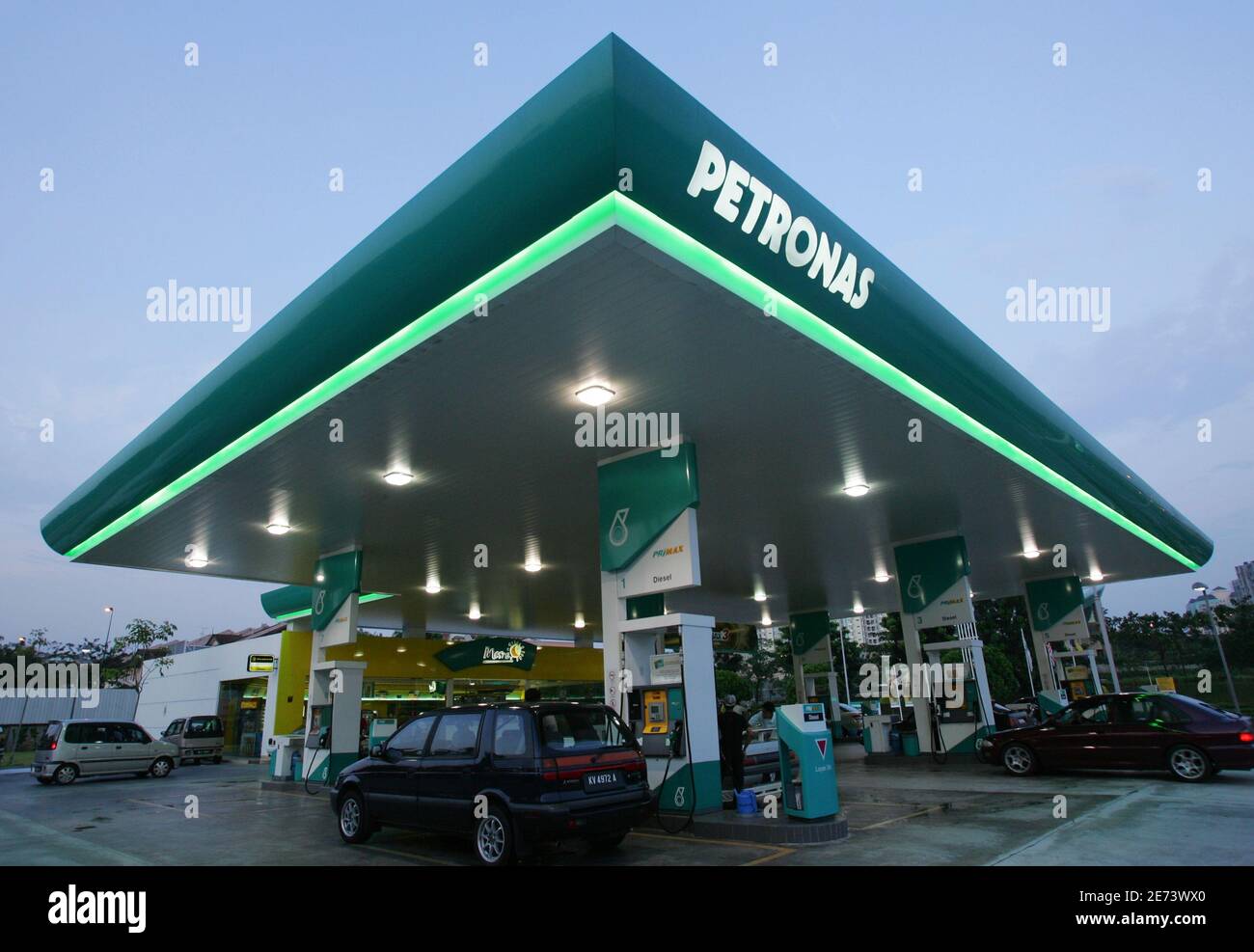 Petronas Petrol Station High Resolution Stock Photography and Images - Alamy