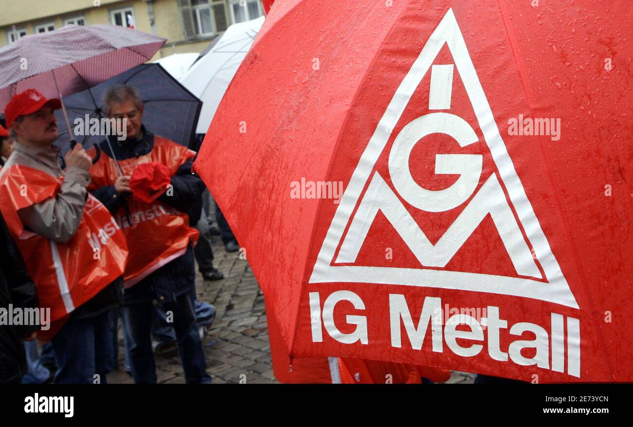 Ig metall official hi-res stock photography and images - Alamy