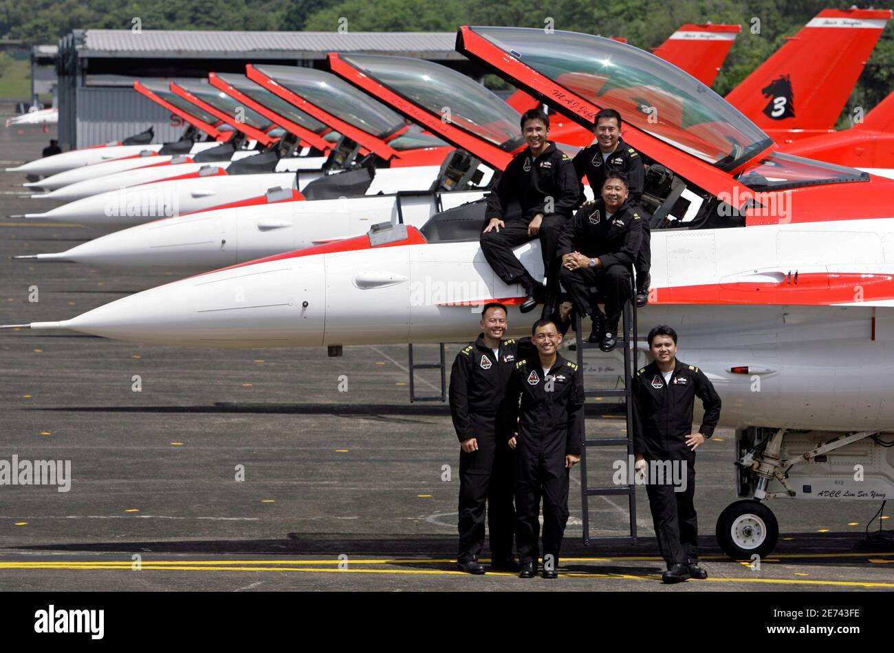 Tim Aerobatic High Resolution Stock Photography and Images - Alamy