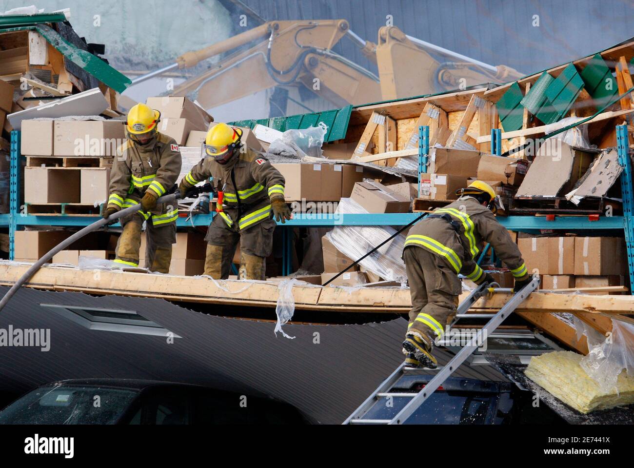 Inside warehouse on fire roof hi-res stock photography and images - Alamy