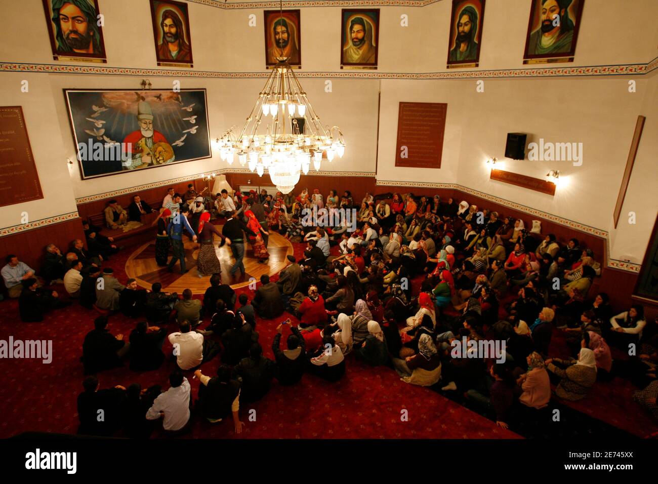 Alevi belief hi-res stock photography and images - Alamy