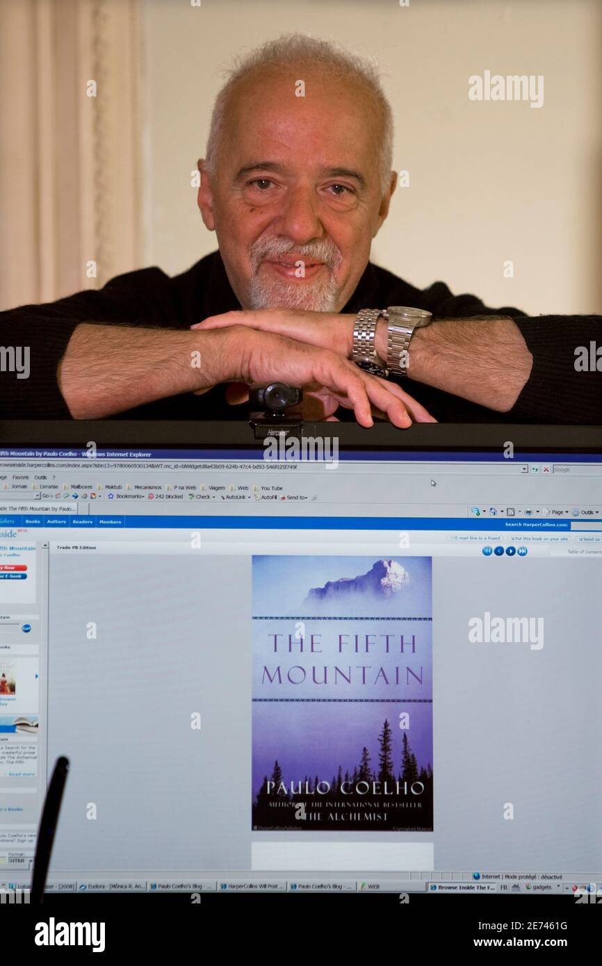 The alchemist by paulo coelho hi-res stock photography and images - Alamy