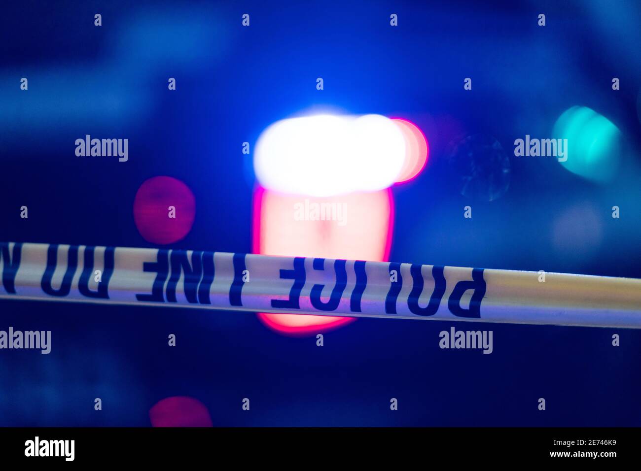 Police line at a shooting crime scene Stock Photo - Alamy