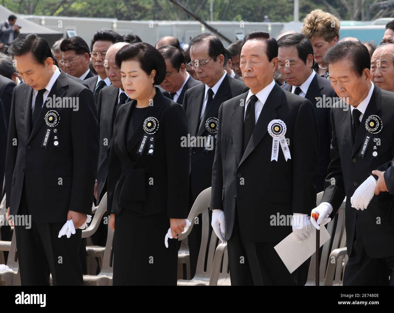 South president kim young sam wife hi-res stock photography and images ...