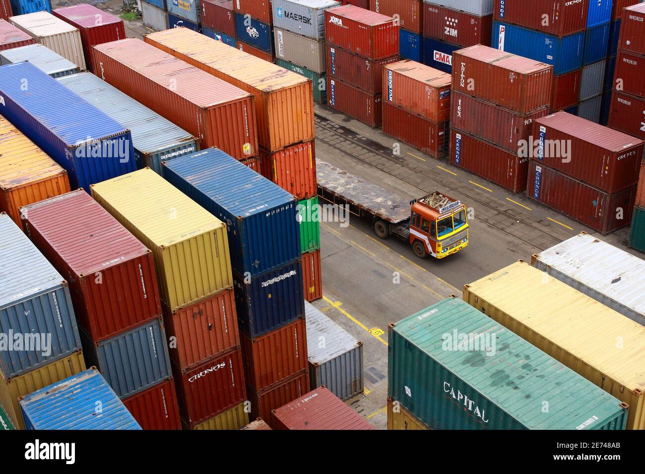 Container truck india hi-res stock photography and images - Alamy