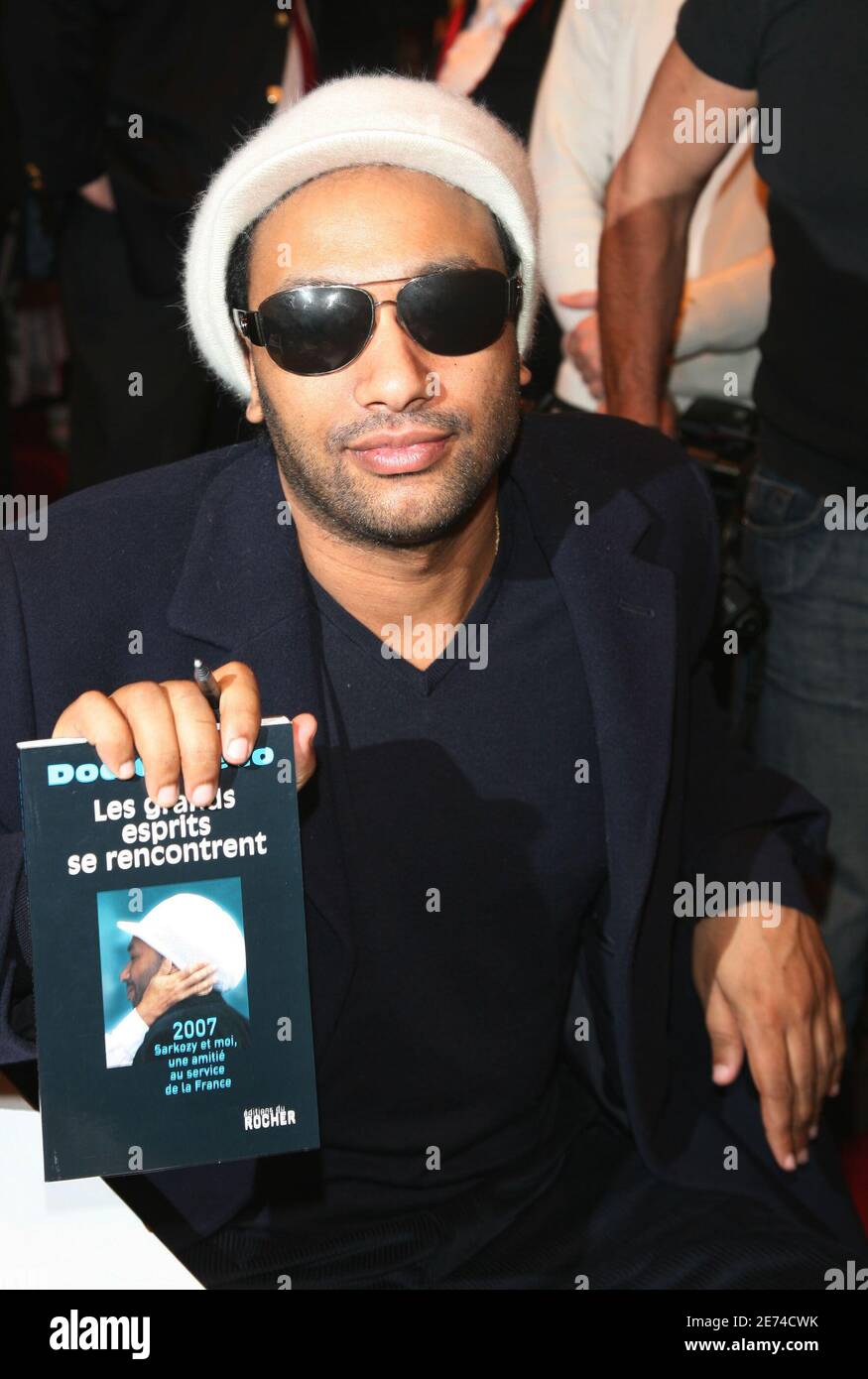 Porte chapeaux hi-res stock photography and images - Alamy