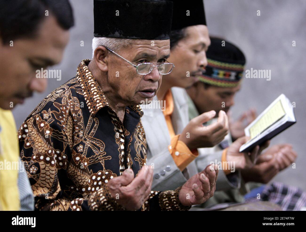 Mbah marijan hi-res stock photography and images - Alamy