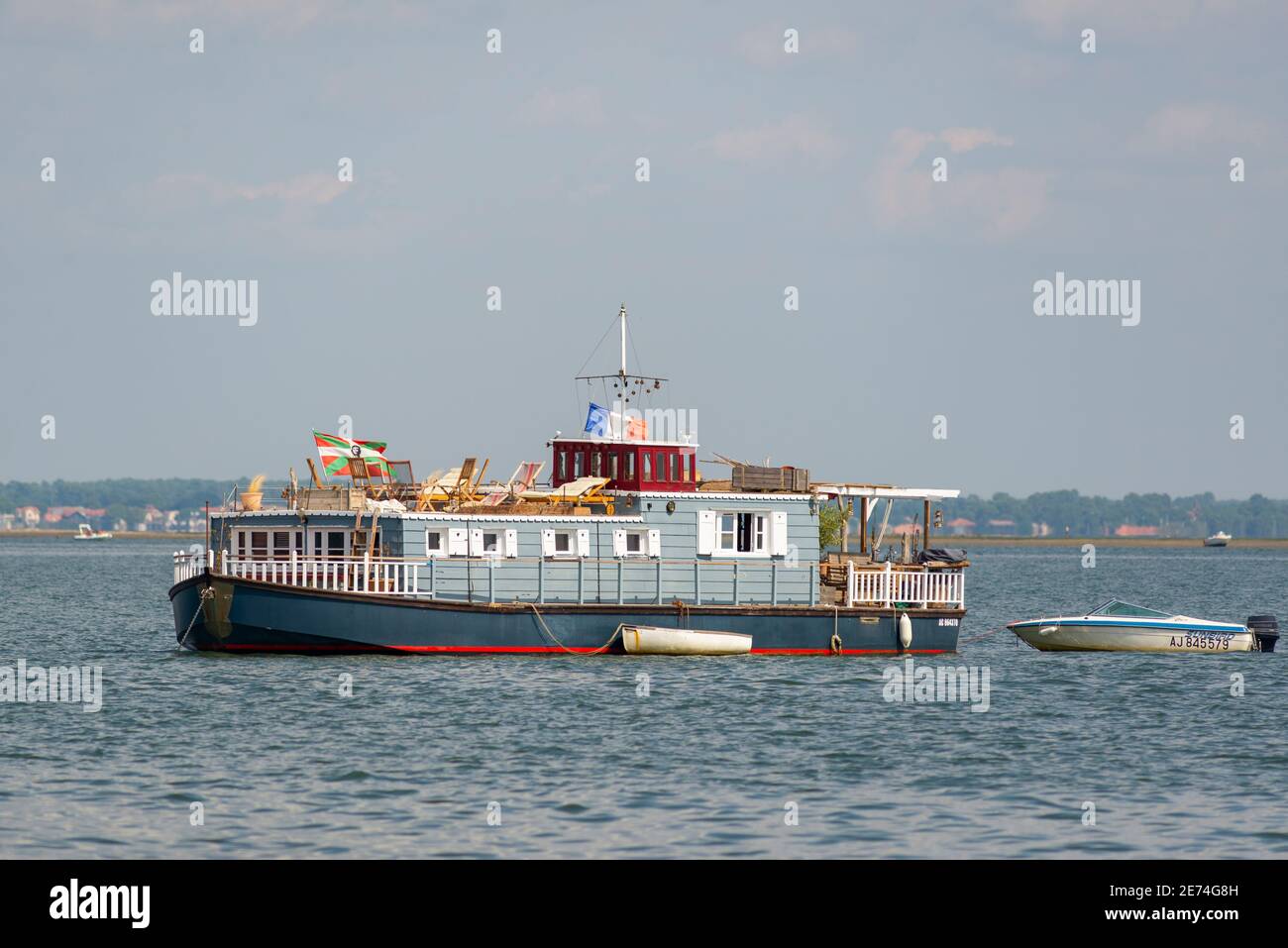 Traditional wooden barge is sailing in the Bassin d'Arcachon, Gironde ...