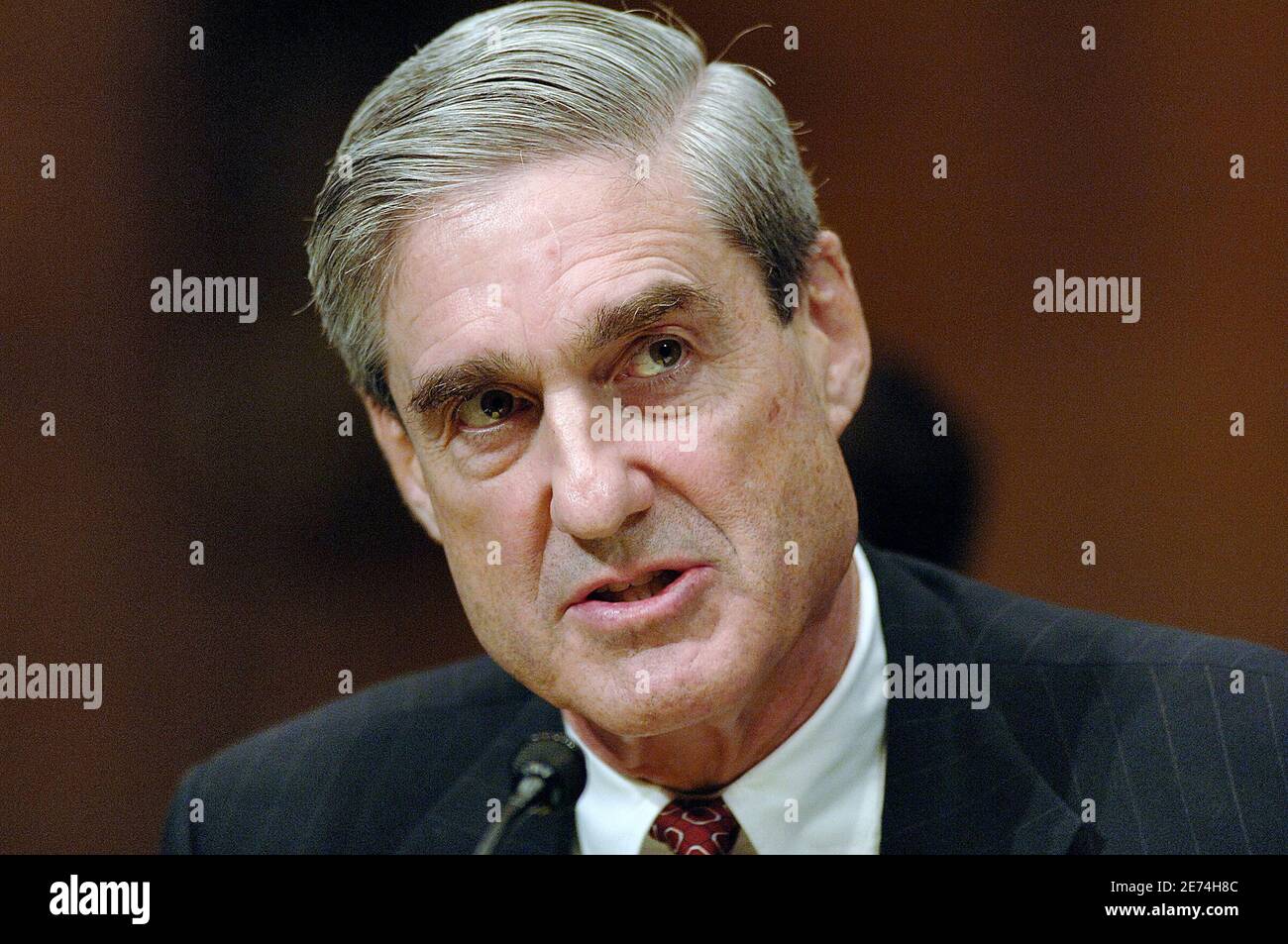 Fbi director robert mueller hi-res stock photography and images - Alamy