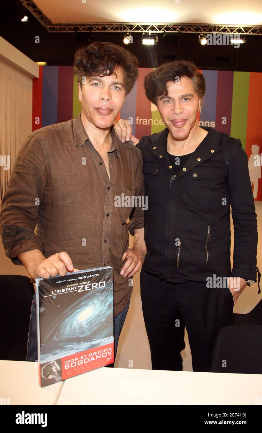 Grichka bogdanoff and igor bogdanoff hi-res stock photography and images - Alamy