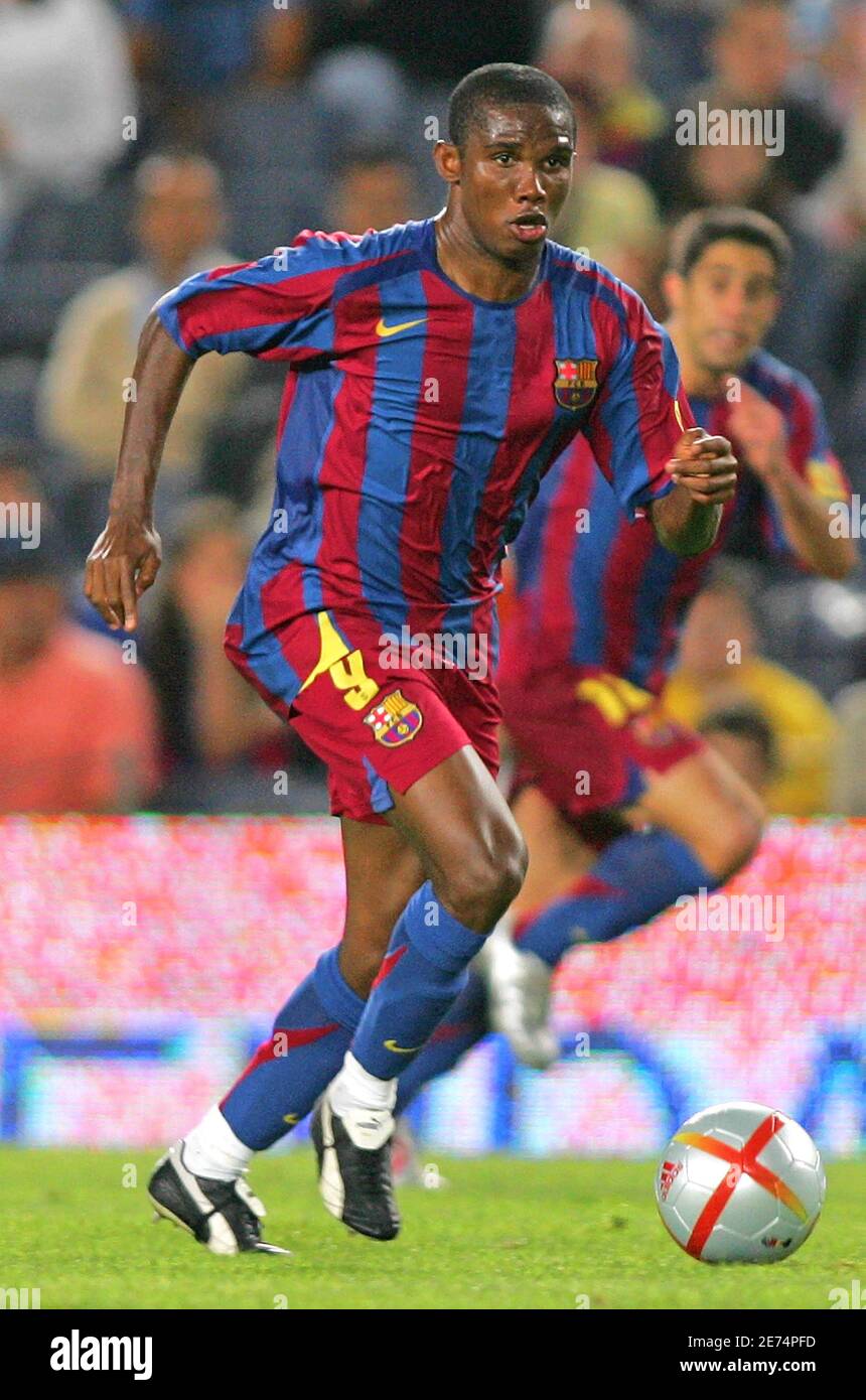 Eto'o barcelona hi-res stock photography and images - Alamy