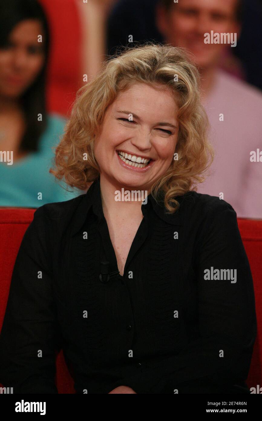 Sarah biasini hi-res stock photography and images - Alamy