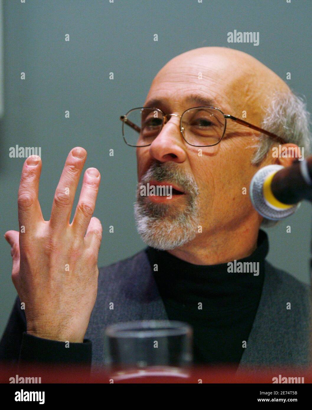 Paul lewis hi-res stock photography and images - Alamy