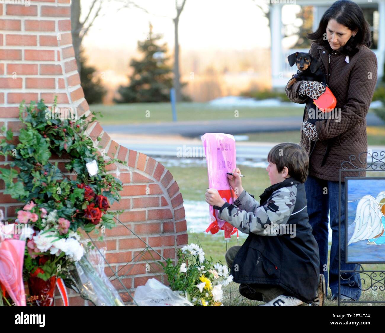 Disaster emergency center signs hi-res stock photography and images - Alamy