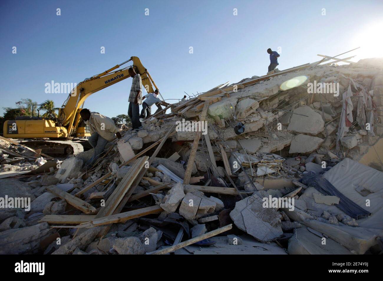 Haiti Earthquake 2010 Red Cross High Resolution Stock Photography and ...