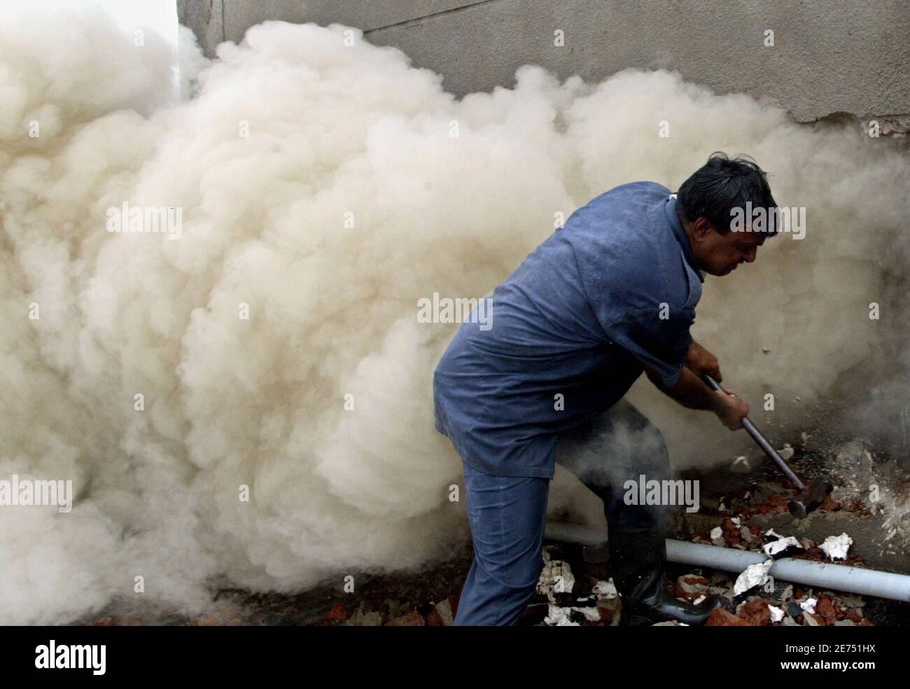 India fireman hi-res stock photography and images - Alamy