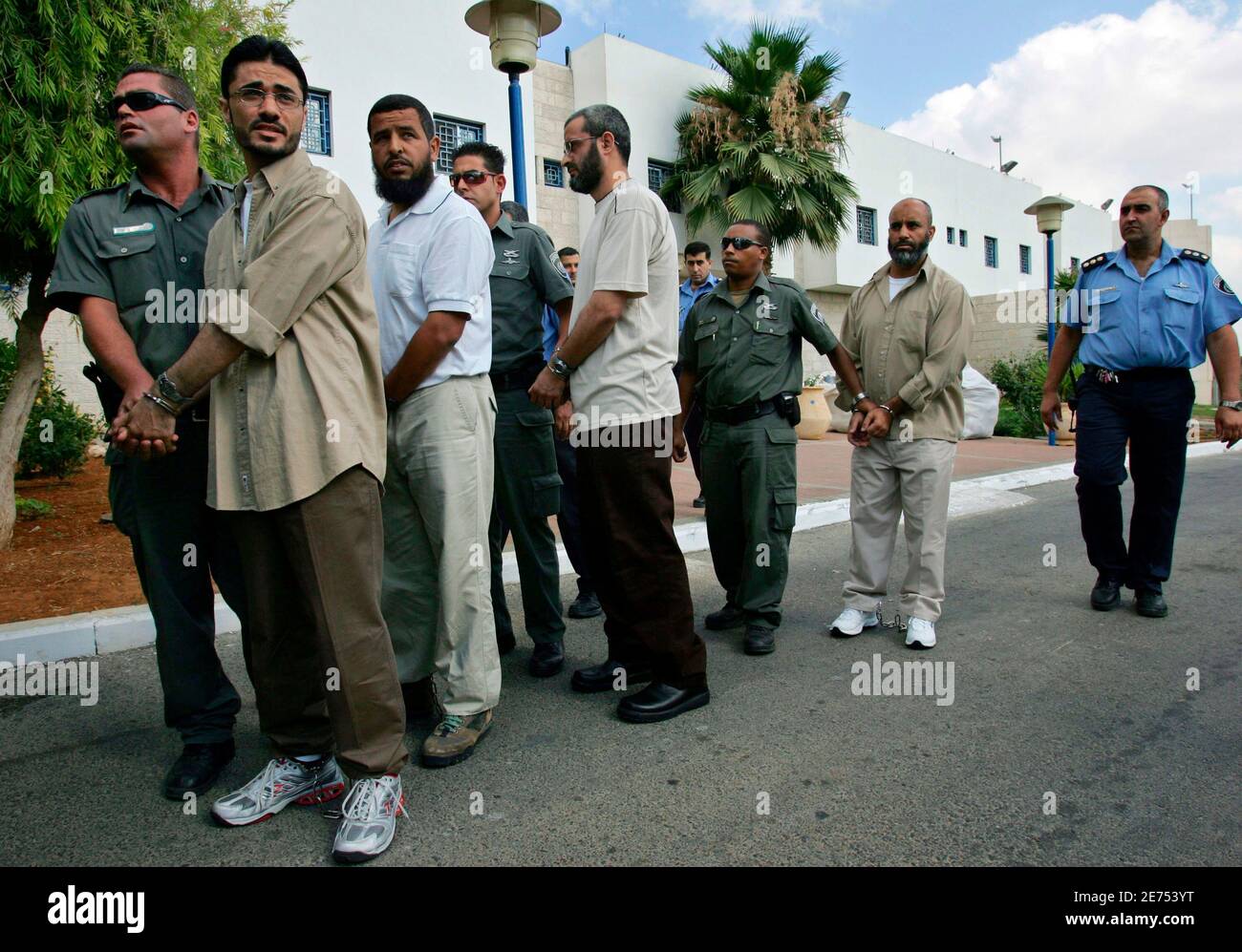 Shackled prison hi-res stock photography and images - Alamy