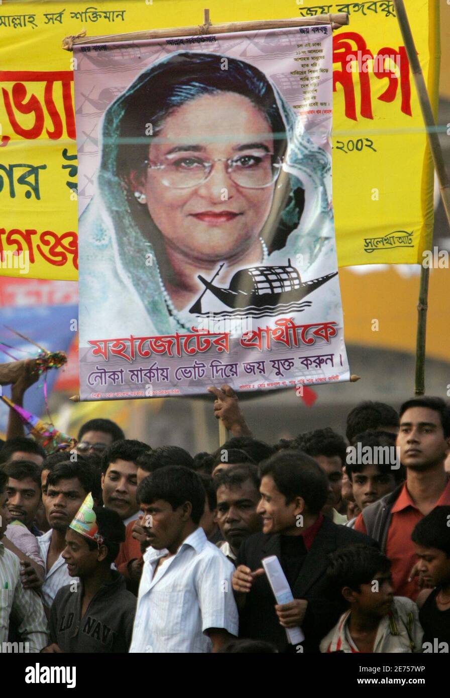 Bangladesh election campaign poster hi-res stock photography and images ...