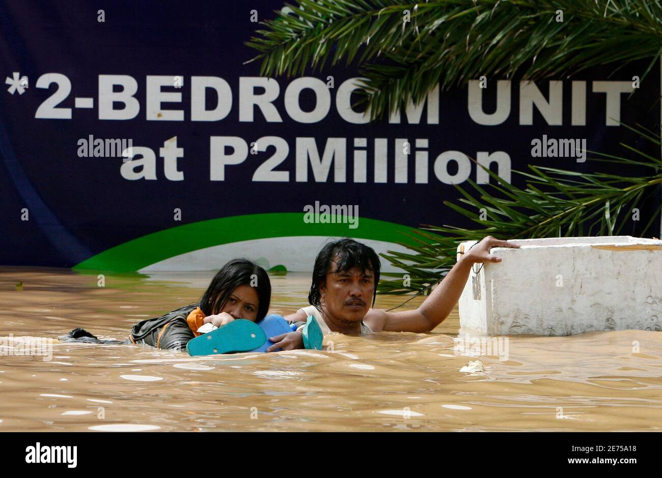 Disaster officials hi-res stock photography and images - Alamy