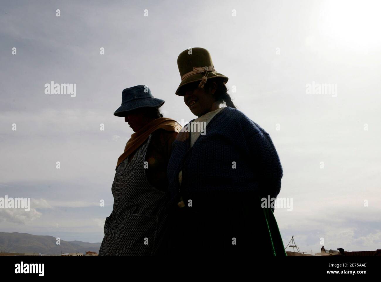 Human pyramid collapse hi-res stock photography and images - Alamy