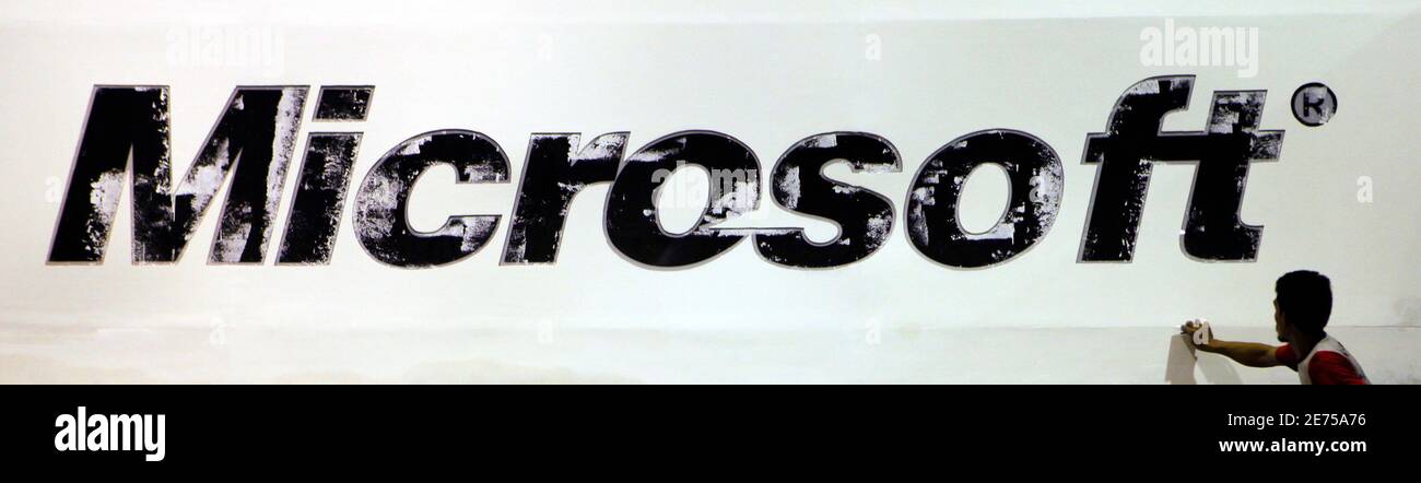 Microsoft advertising logo hi-res stock photography and images - Alamy