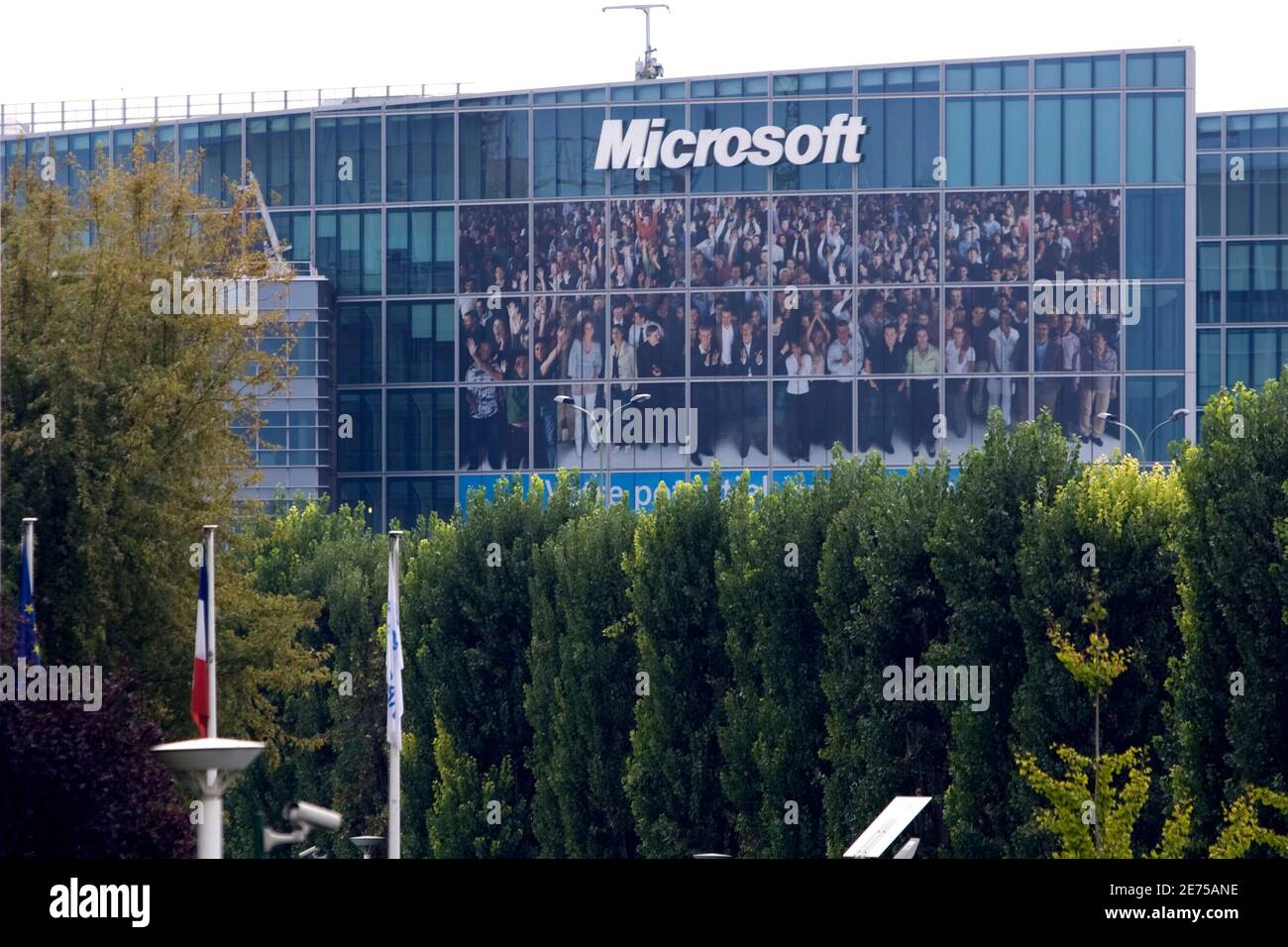 Microsoft Headquarters Paris High Resolution Stock Photography and ...