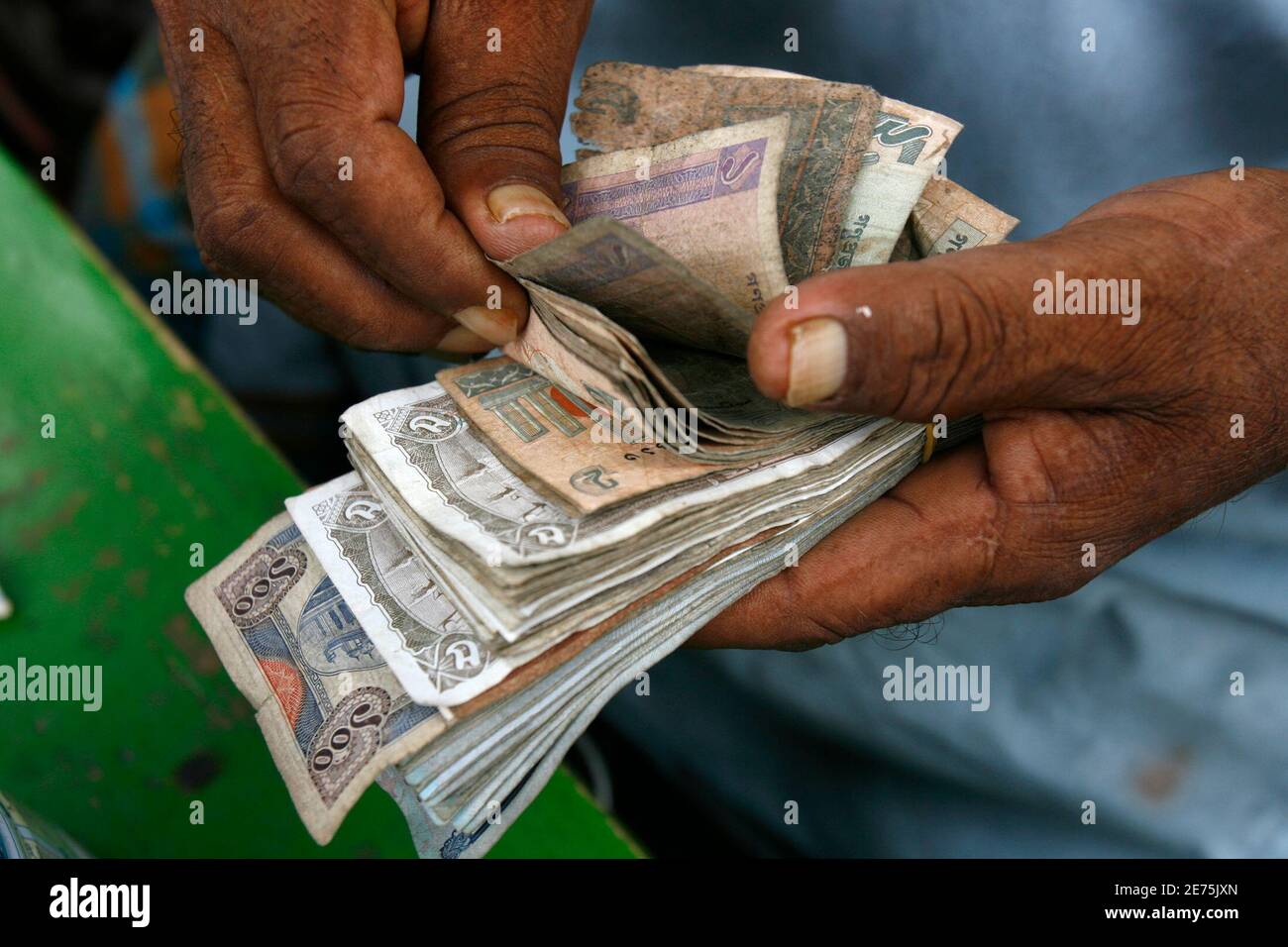 Bangladeshi vendors hi-res stock photography and images - Alamy