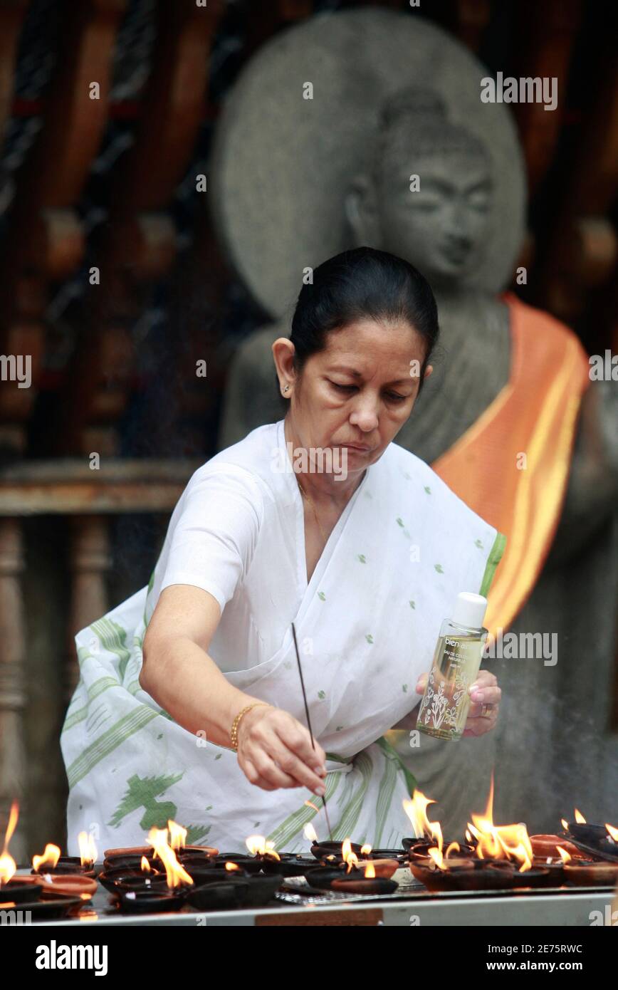 New oil lamps hi-res stock photography and images - Alamy