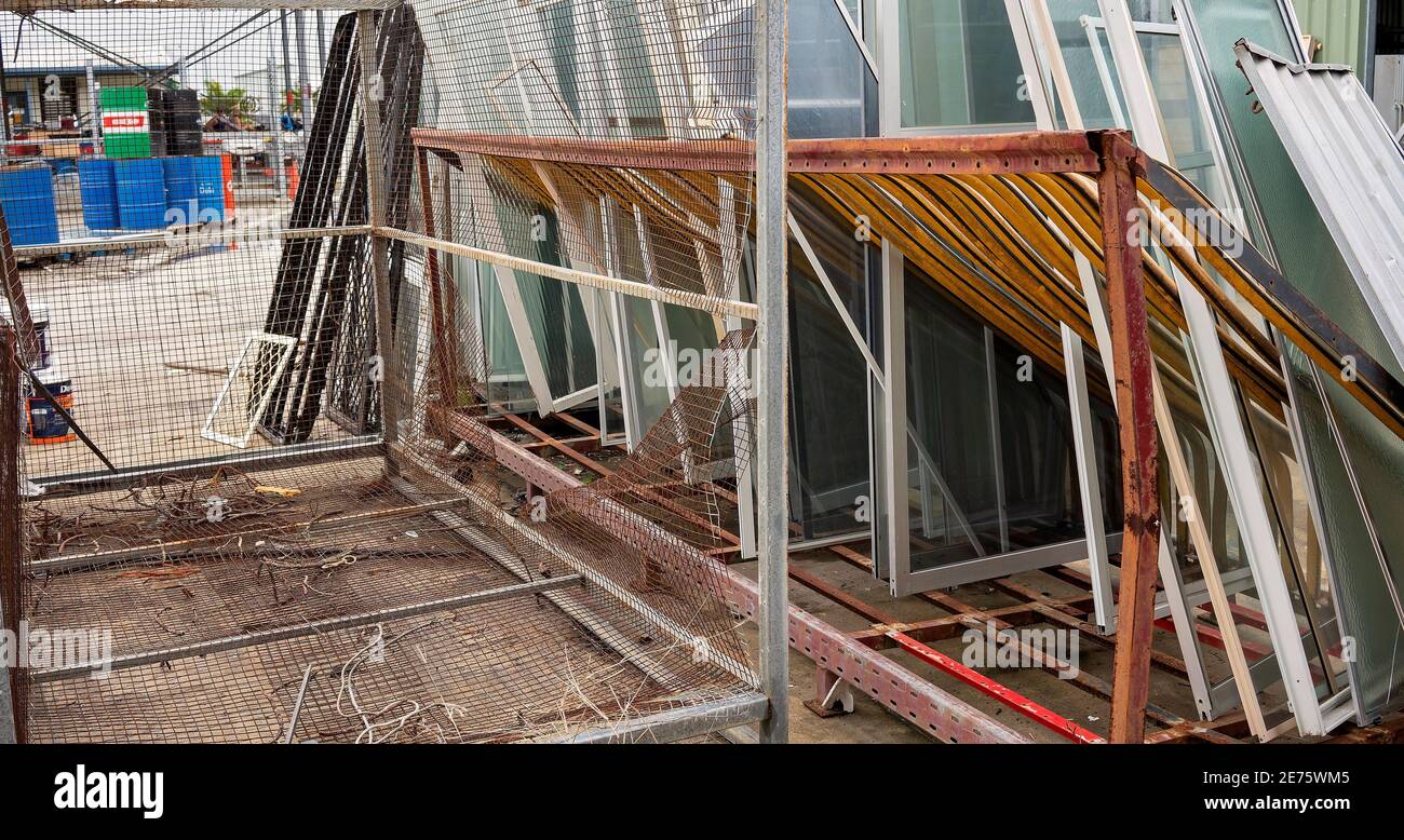 Secondhand windows hi-res stock photography and images - Alamy