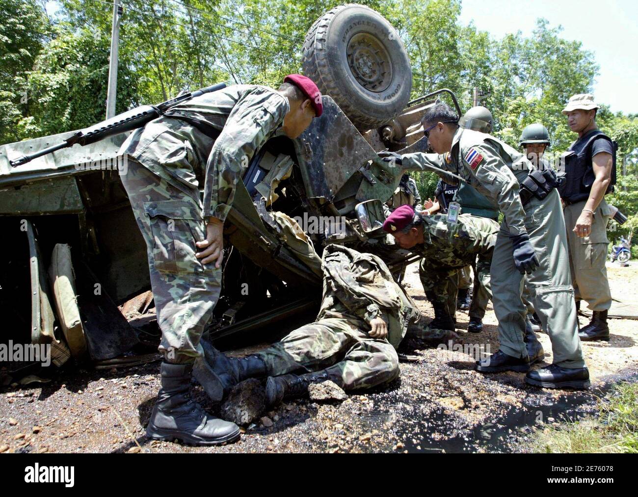 Dead soldier hi-res stock photography and images - Alamy