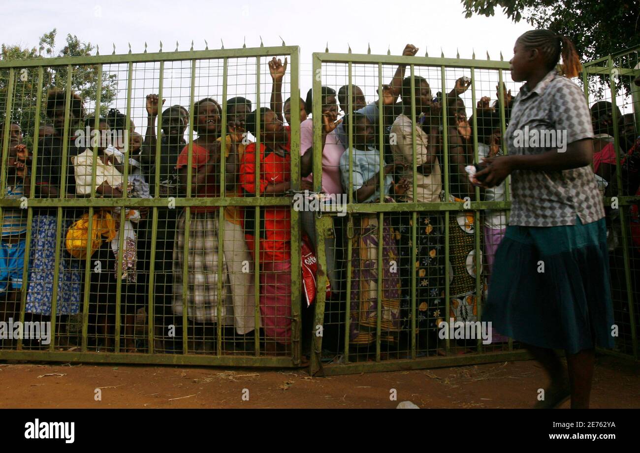 Luo Tribe High Resolution Stock Photography and Images - Alamy