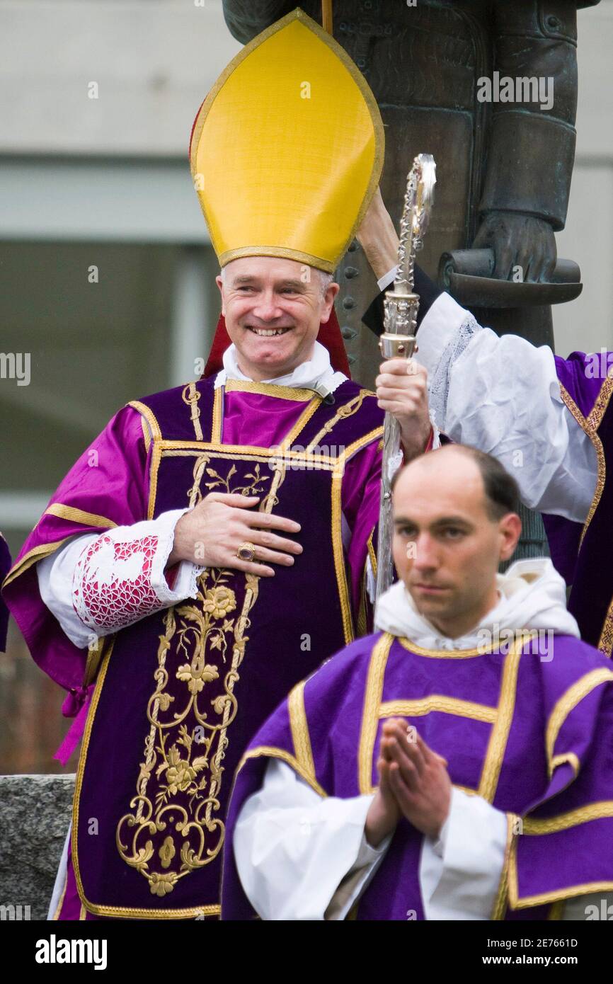 Archbishop lefebvre econe hi-res stock photography and images - Alamy