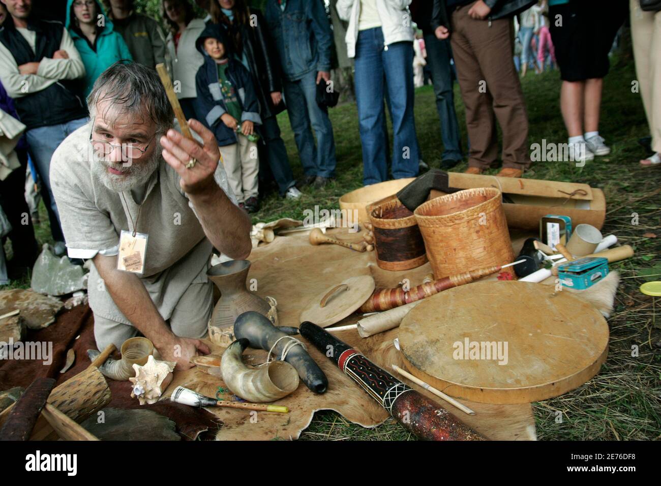 Ancient musical instruments hi-res stock photography and images - Alamy