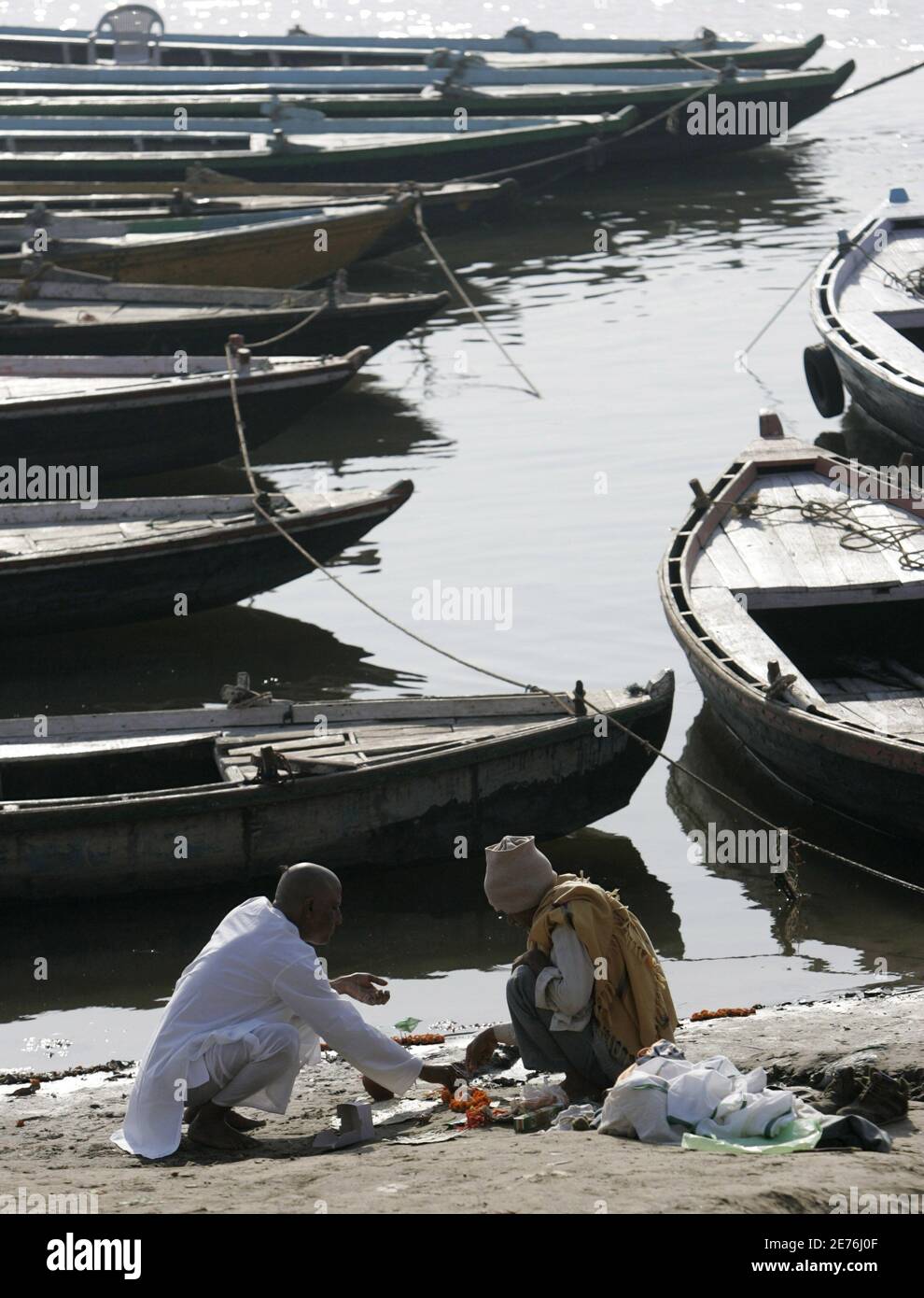 Hindu death rituals High Resolution Stock Photography and Images - Alamy