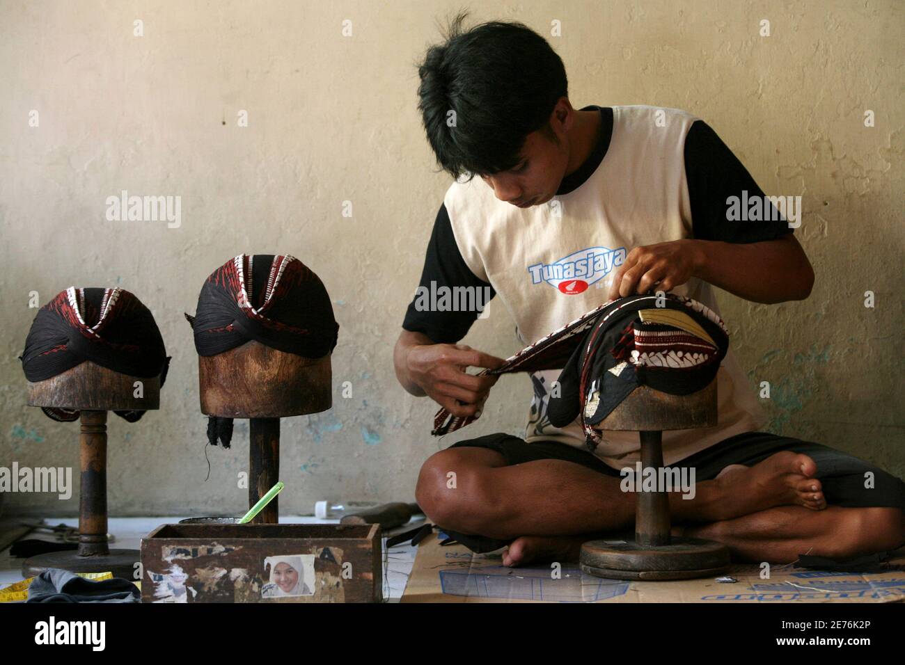 Sitting Javanese Men High Resolution Stock Photography and Images - Alamy