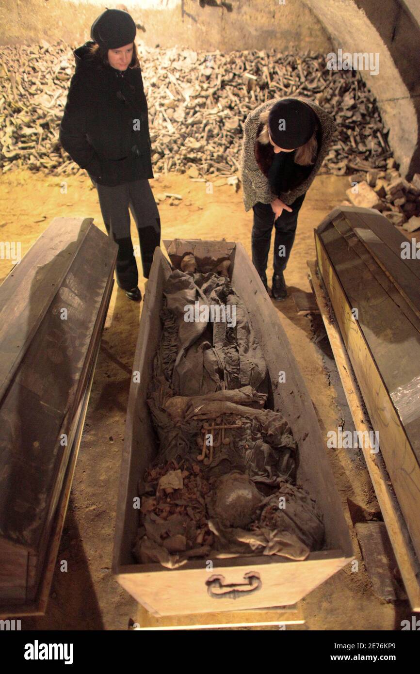 Mummified corpses hi-res stock photography and images - Alamy