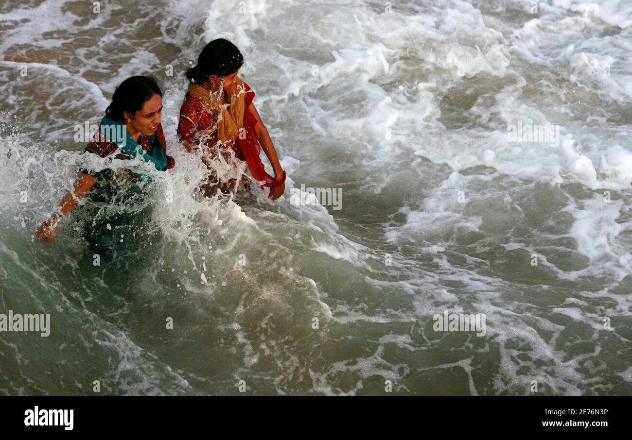 Sinhala tamil new year hi-res stock photography and images - Alamy