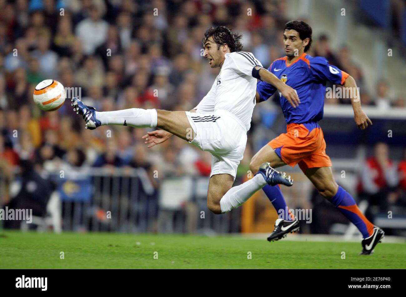 Valencias roberto ayala hi-res stock photography and images - Alamy