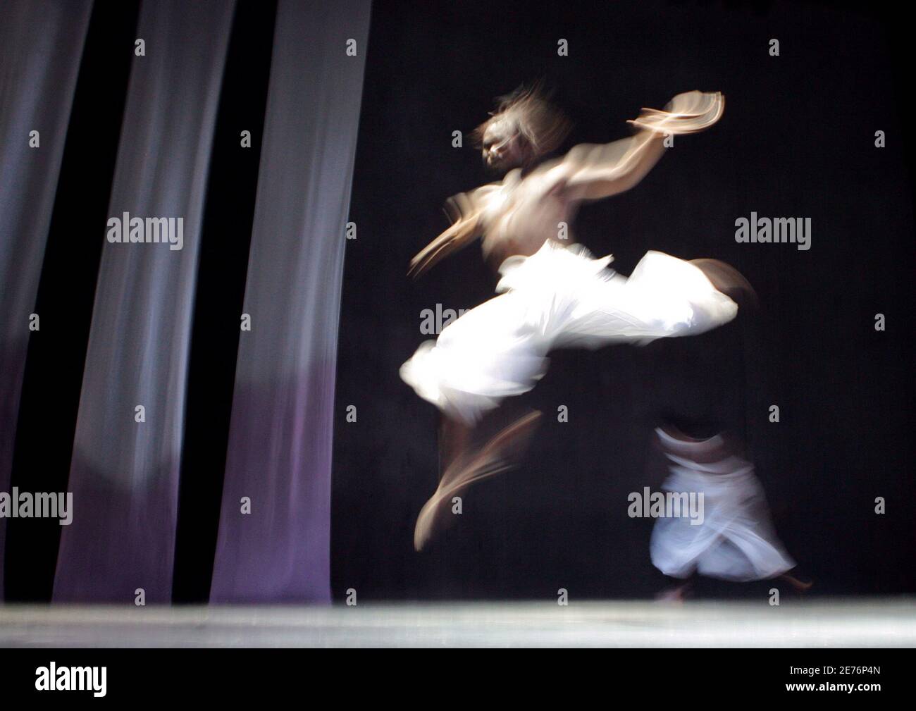 Asian Dance Forms High Resolution Stock Photography and Images - Alamy