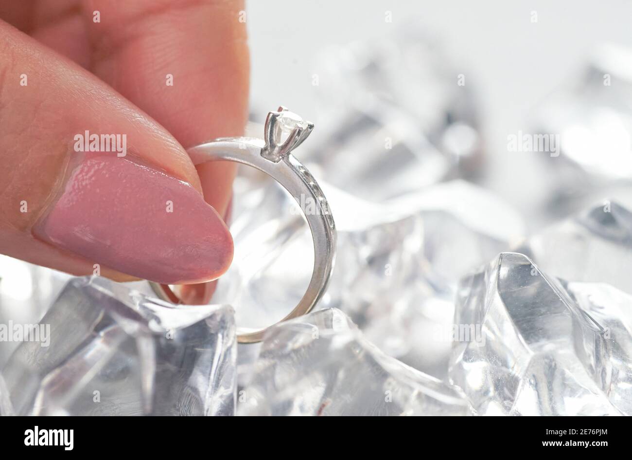Picking ring hi-res stock photography and images - Alamy