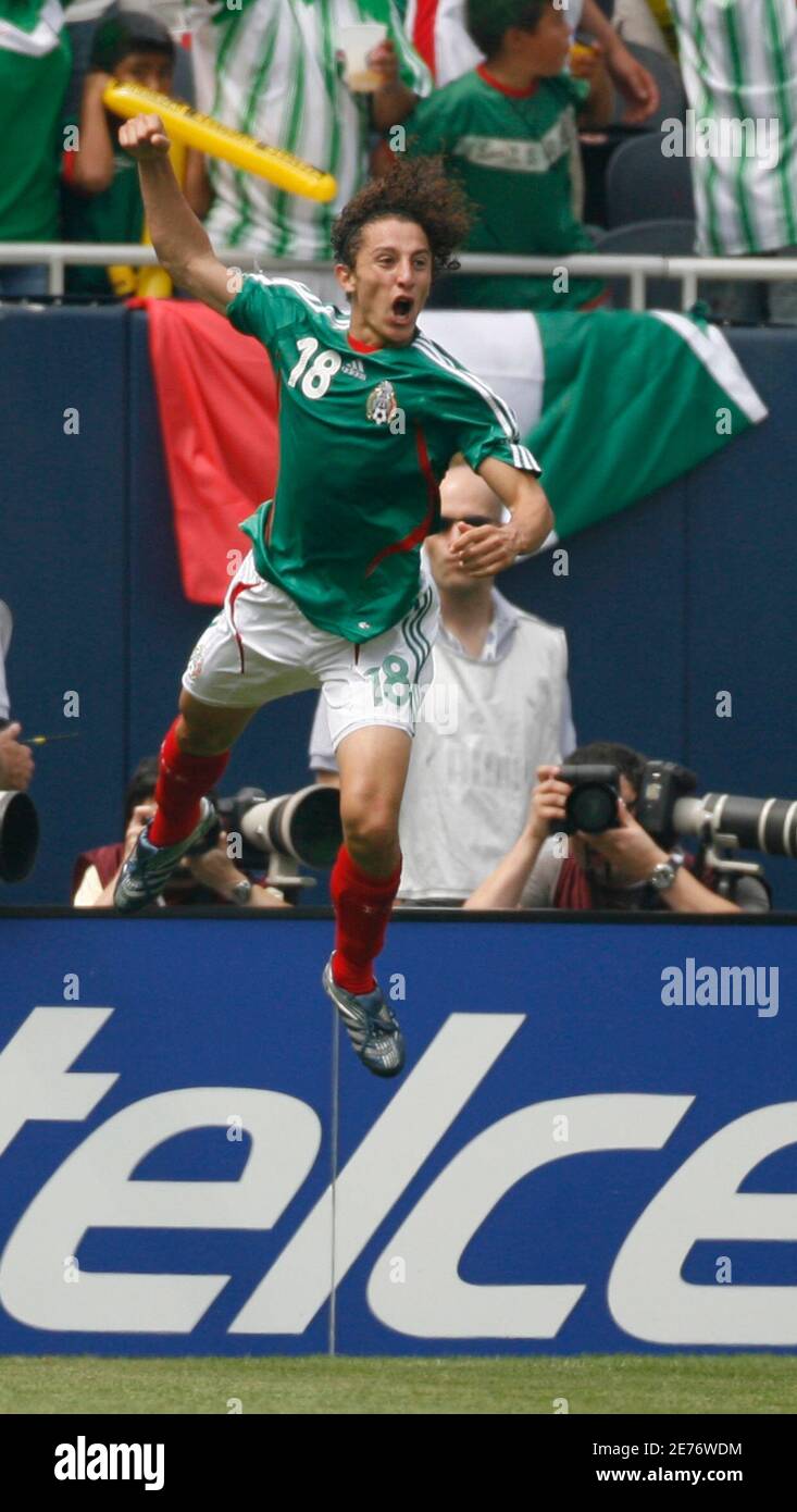 Jose guardado hi-res stock photography and images - Alamy