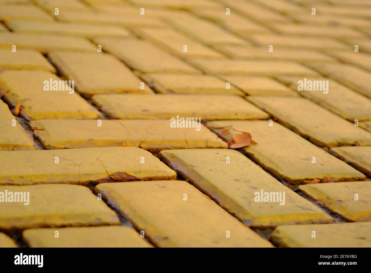 Yellow cobblestones hi-res stock photography and images - Alamy
