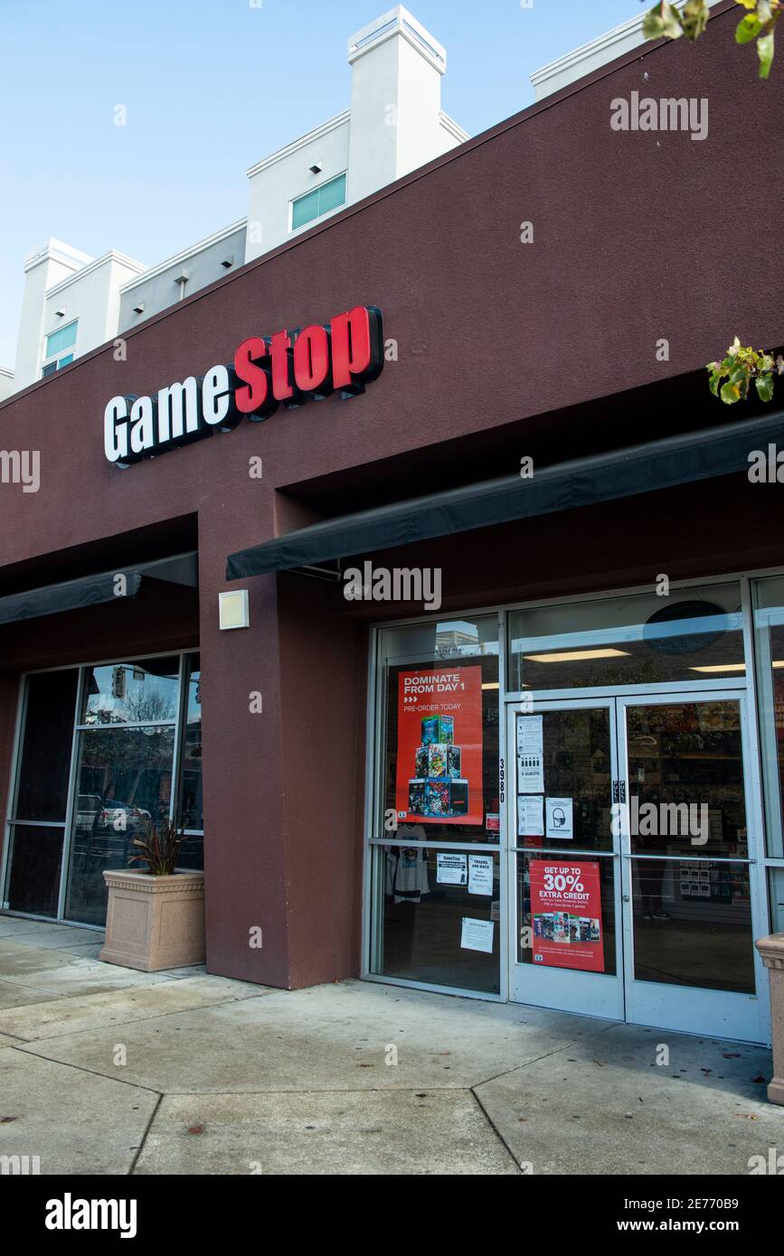 Gamestop 2021 High Resolution Stock Photography and Images - Alamy