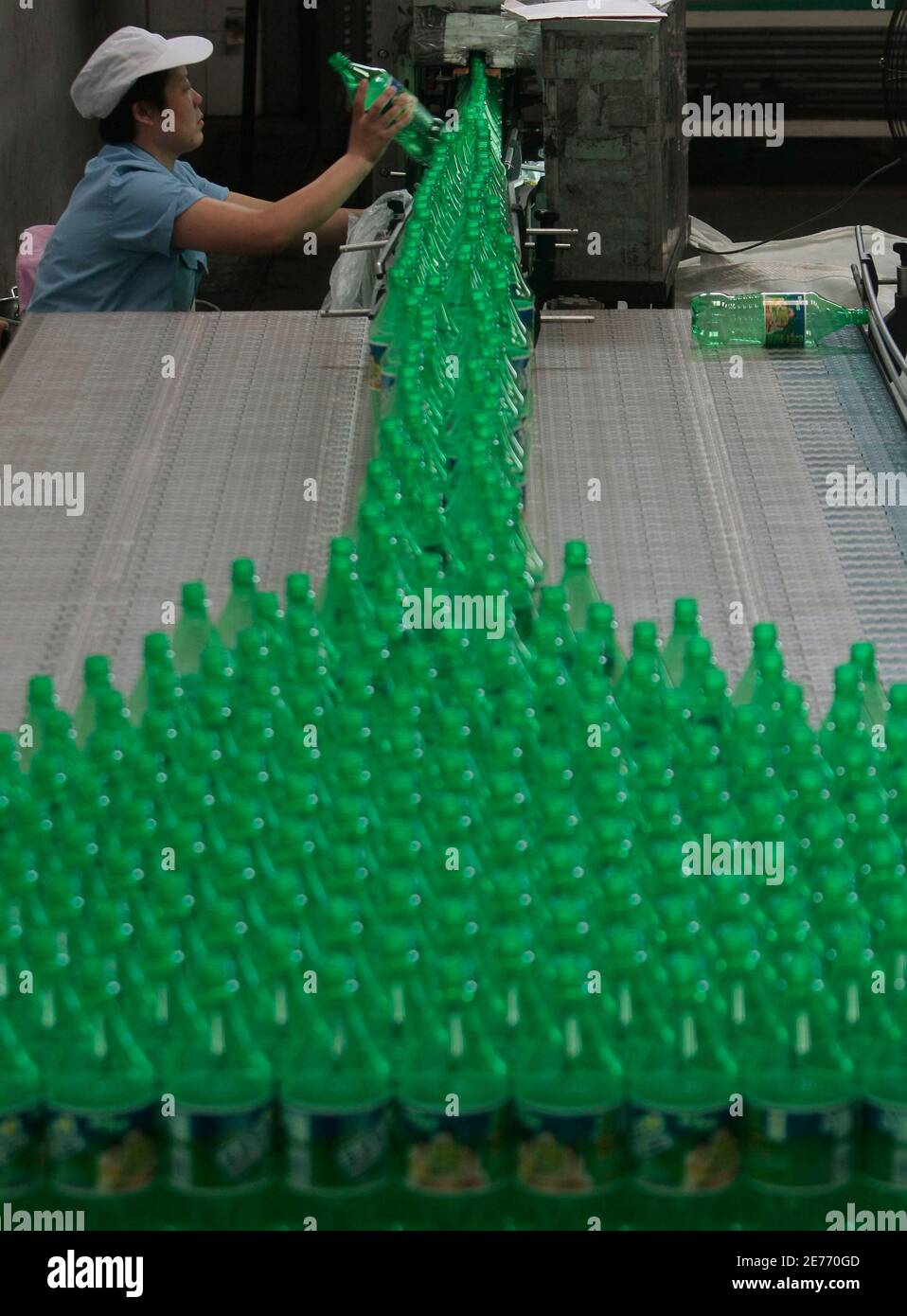 Coca cola factory worker hi-res stock photography and images - Alamy