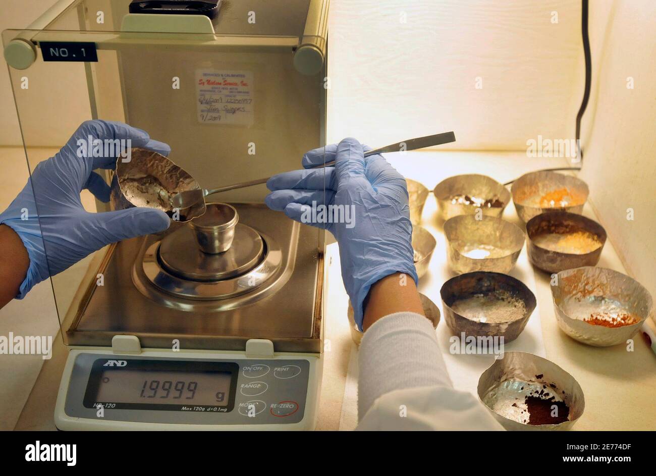 Rare metals laboratory hi-res stock photography and images - Alamy