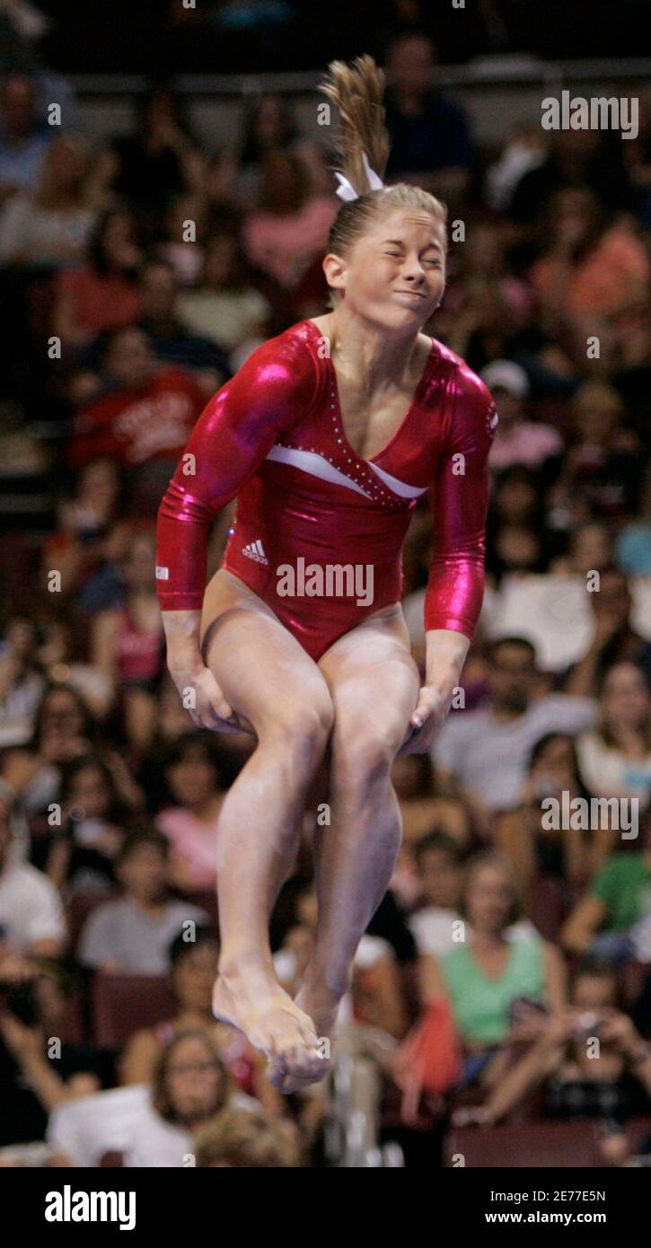 Shawn Johnson Beam High Resolution Stock Photography and Images - Alamy
