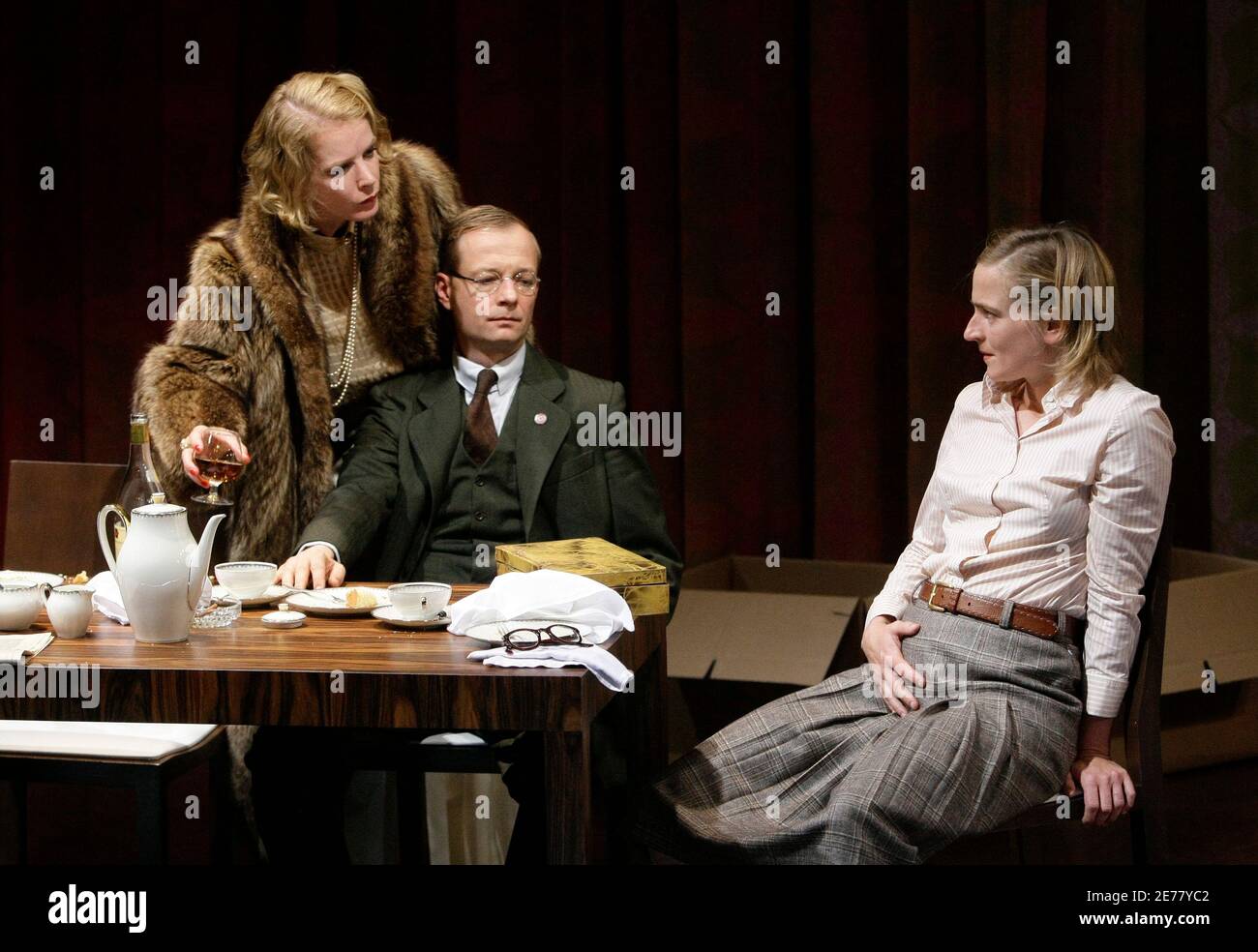 Familiengeschichte hi-res stock photography and images - Alamy